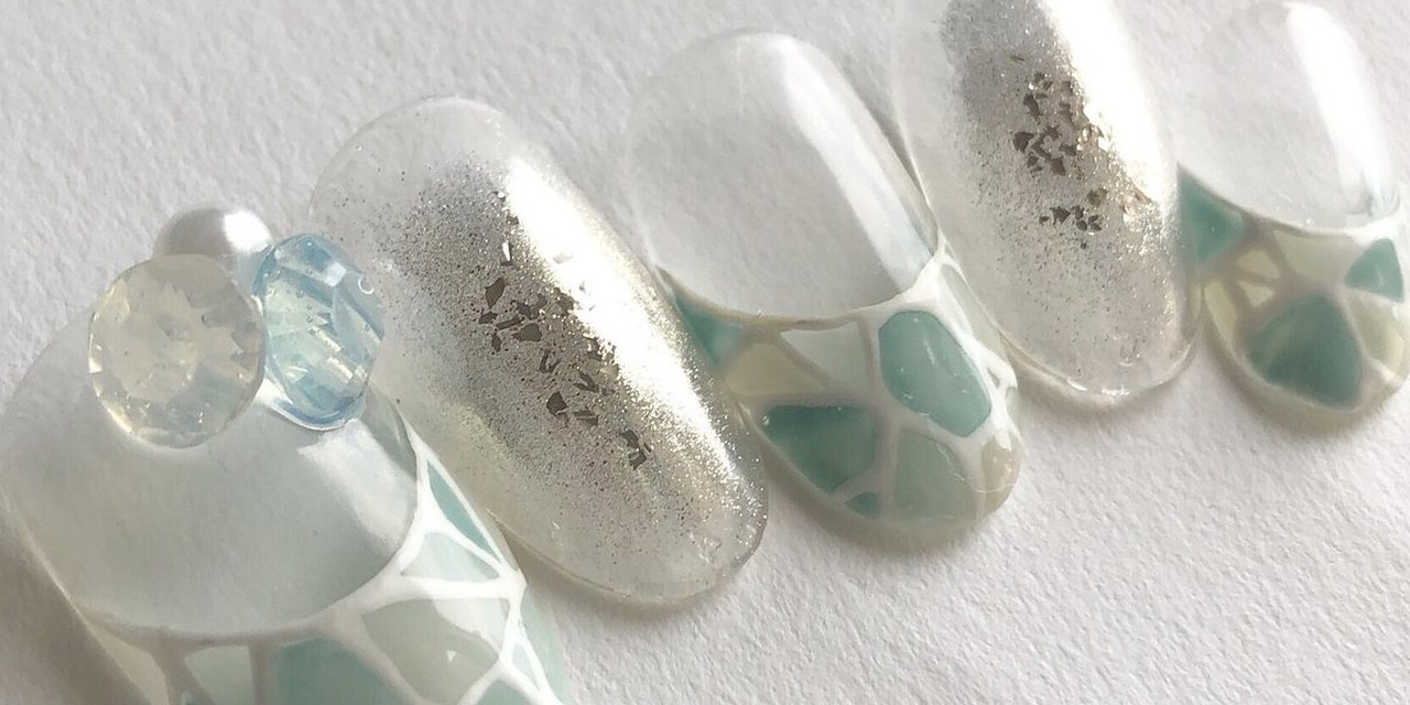 溢れ出る透明感♡クリアネイルで味わう夏🎐｜2019