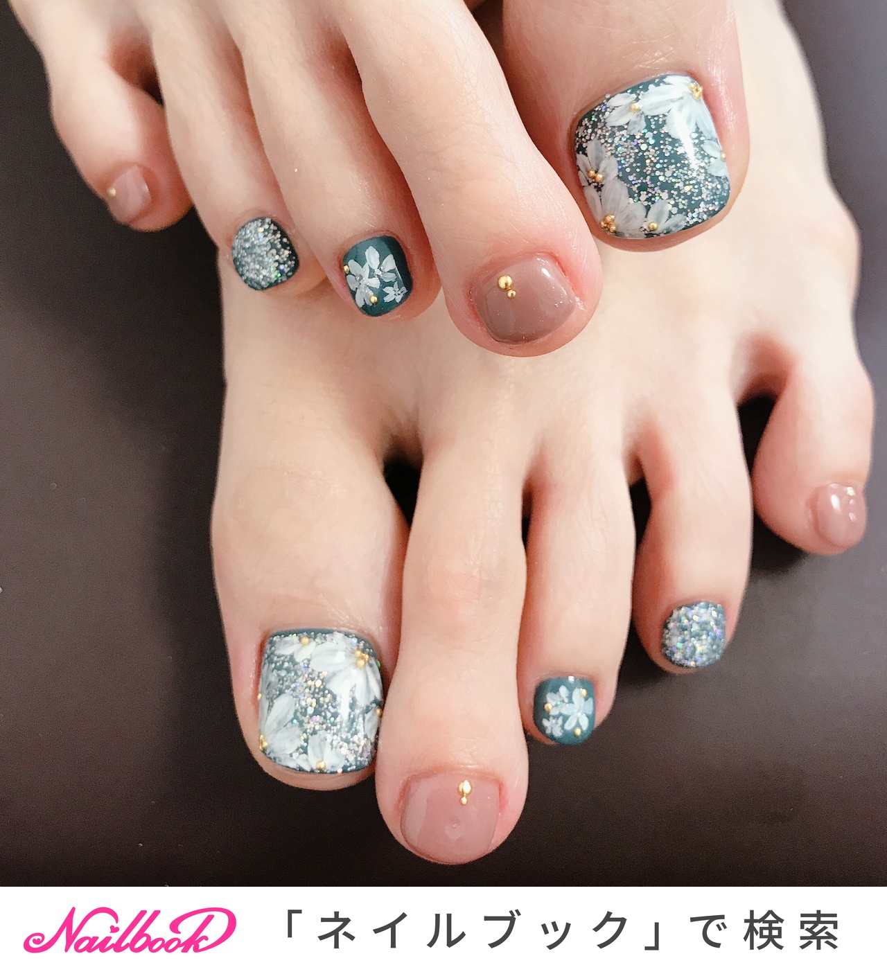 夏/オールシーズン/フット/ラメ/フラワー - 森川なおみのネイルデザイン[No.5371973]｜ネイルブック